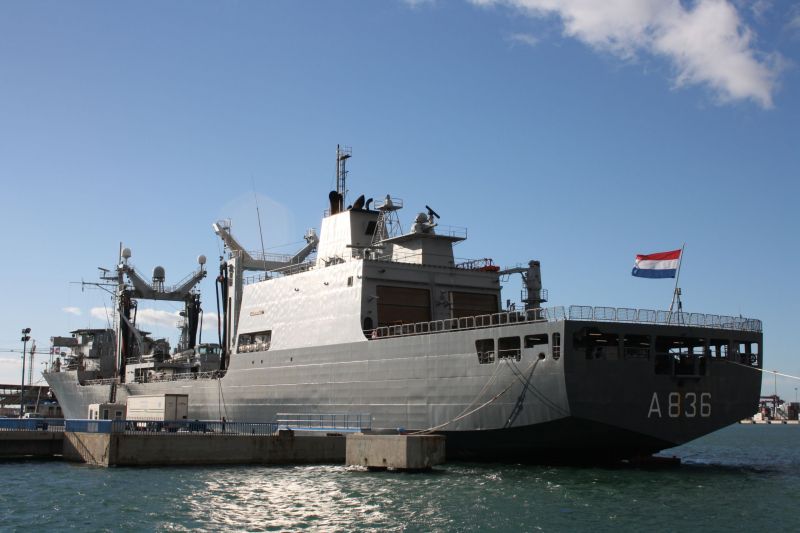 HNLMS AMSTERDAM - Militares y Vigilancia - Gobierno holandés - Cisterna ...
