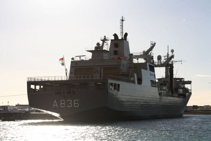 HNLMS AMSTERDAM - Militares y Vigilancia - Gobierno holandés - Cisterna ...