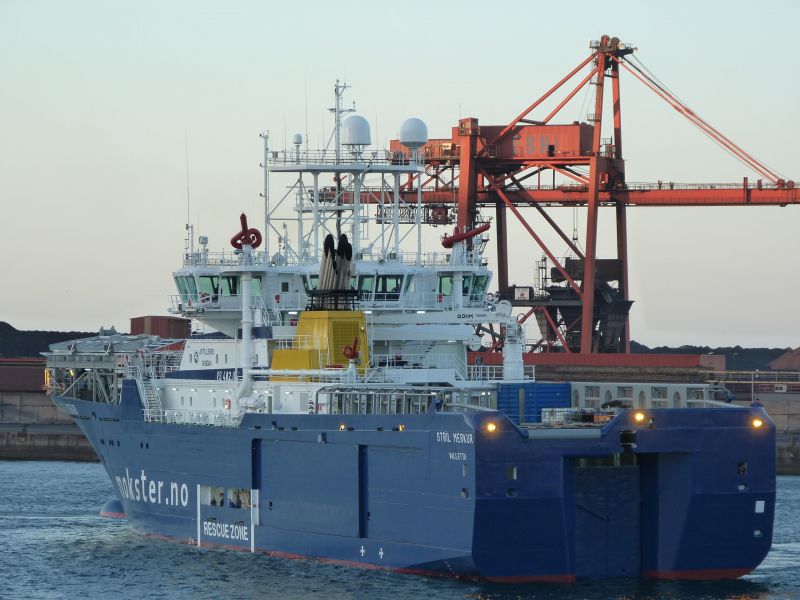 STRIL MERKUR - Suministro y asistencia a plataformas - Simon Mokster ...