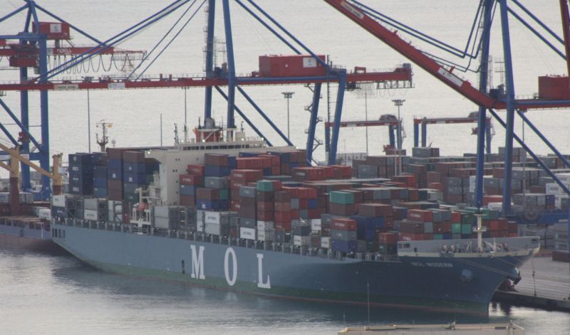 MOL MODERN - Portacontenedores - Keira Navigation S. A. - Post Panamax - Mitsubishi H. I ...