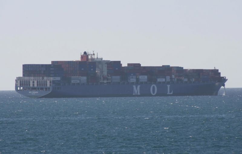 MOL MODERN - Portacontenedores - Keira Navigation S. A. - Post Panamax - Mitsubishi H. I ...