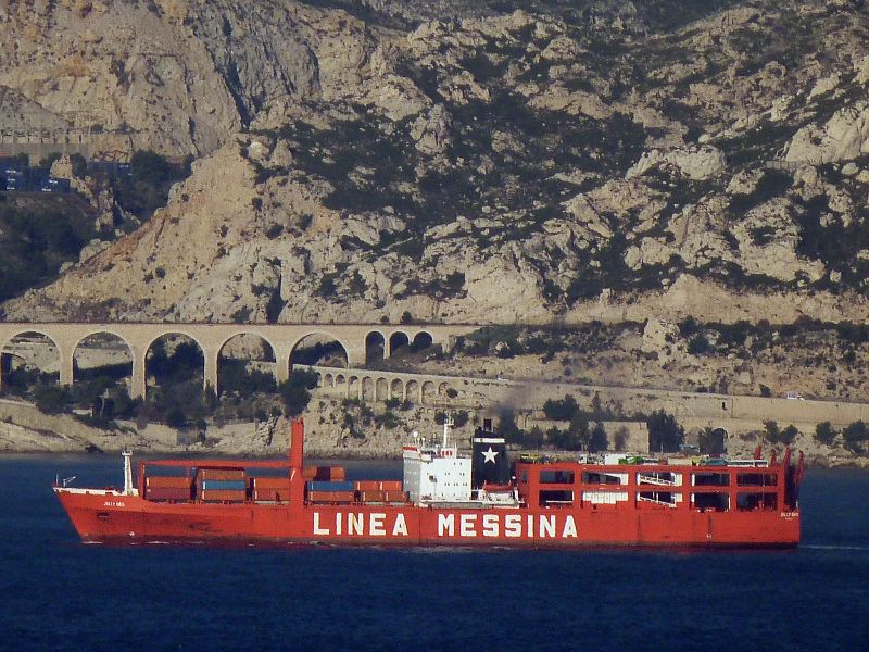 JOLLY ORO - Portacontenedores - Ignazio Messina & Co. S.p.A ...